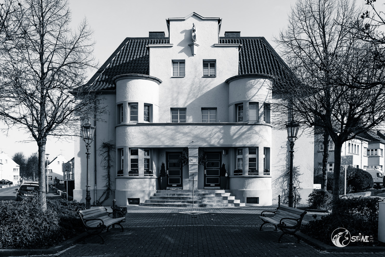 Villa in der Webersiedlung – black and white Fotoblog